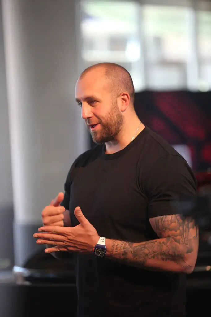 La Vraie Fortune de Gmk: Découvrez Ce Secret