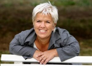 Fortune de Mimie Mathy : L'humoriste au grand cœur